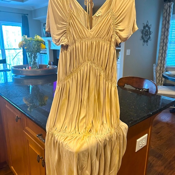 POL | Dresses | Pol Cream Ruched Dress | Poshmark